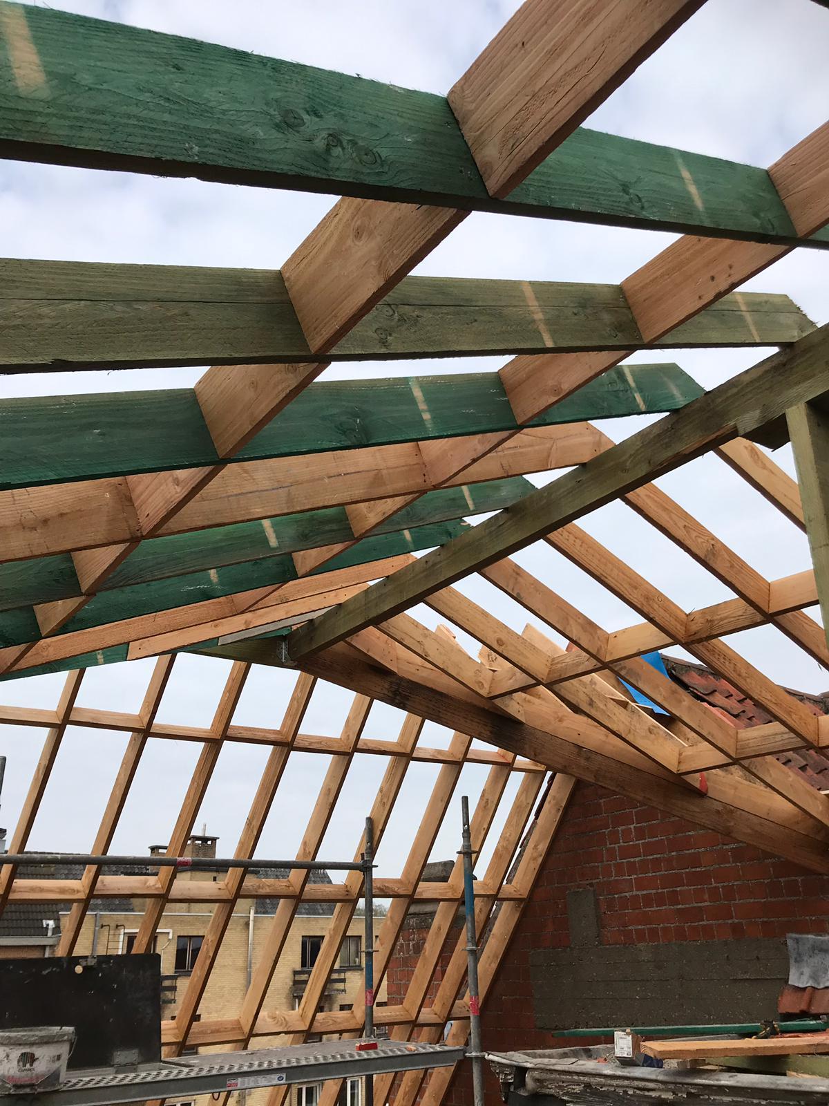 Hellende daken - DAKWERKEN